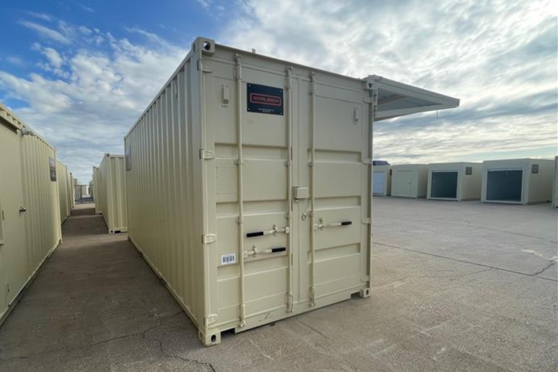 20' Insulated Storage with Awning Story – XCaliber Container